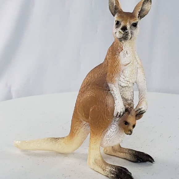 schleich | Toys | Schleich Kangaroo Female Joey Baby 463 Animal Figure ...